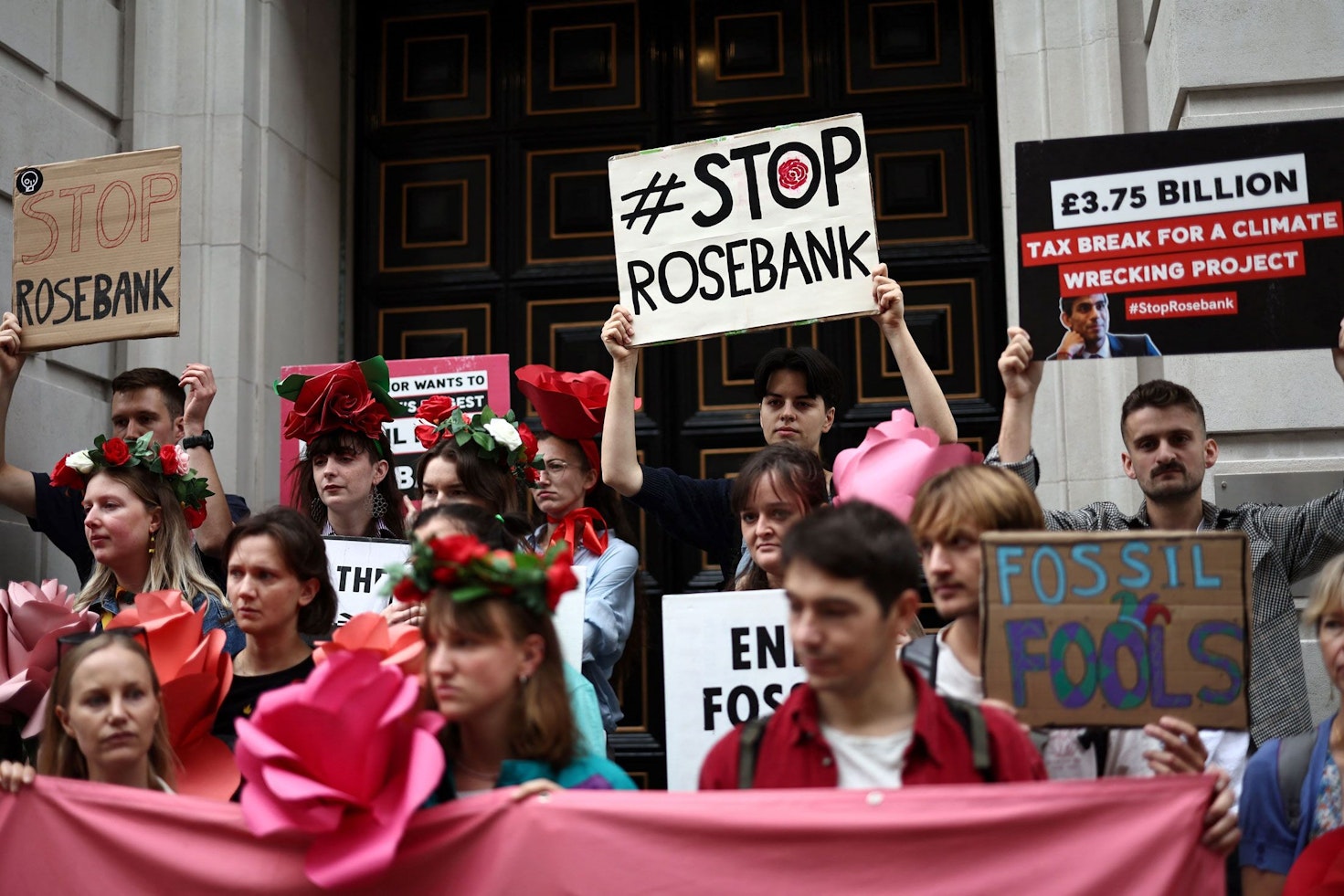 Climate Activists, Greenpeace and Uplift, Sue UK Over Rosebank Oil Field