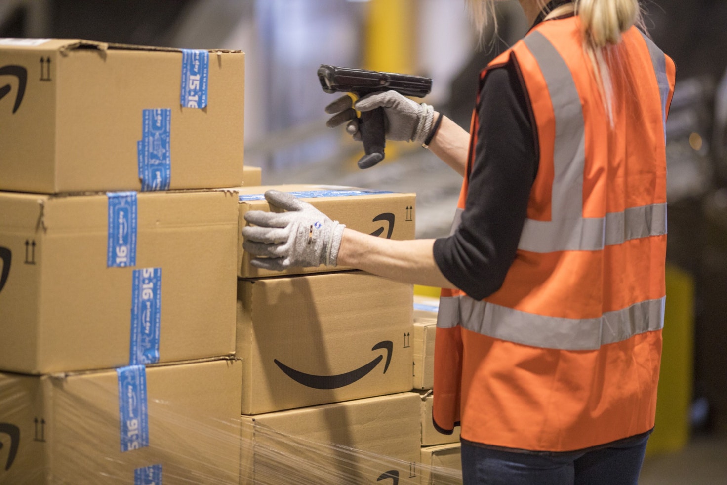 Amazon Staff Allege Retaliation in Pay Gap Discrimination Suit